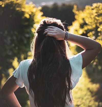 La henna para el pelo, qué es y como aplicarla | Garnier